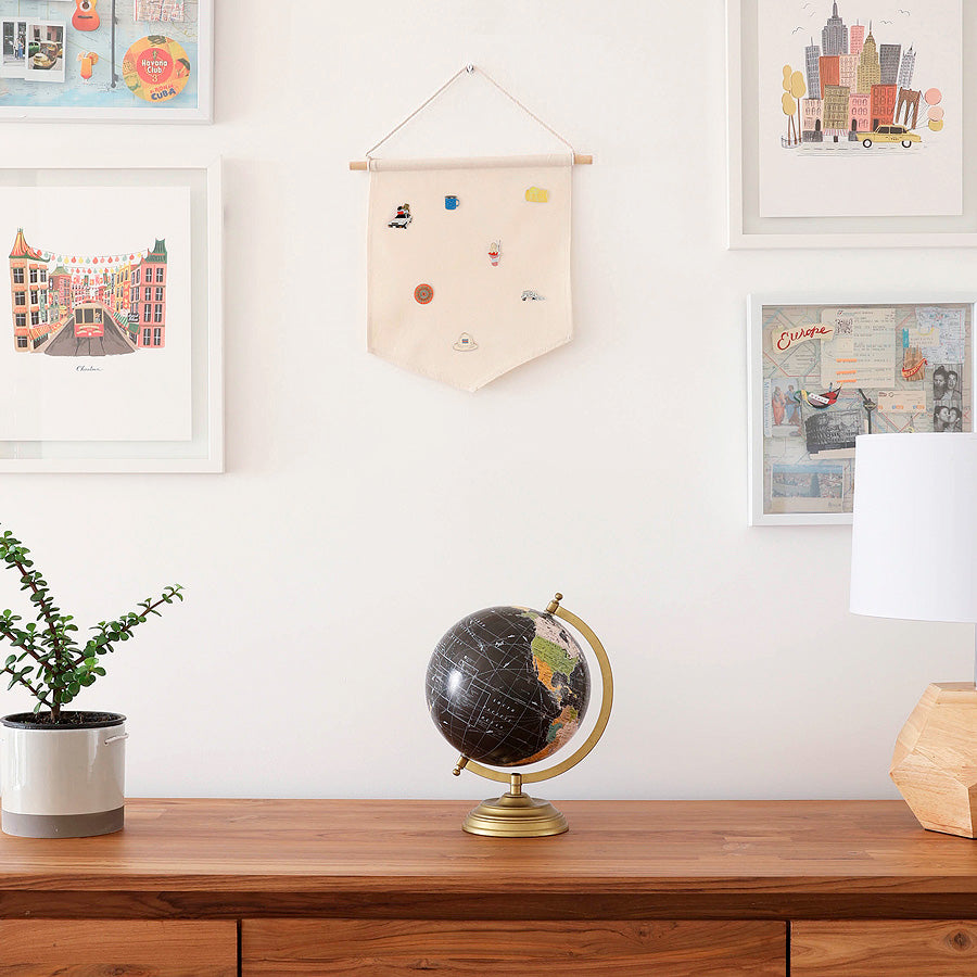 Pin banner display | Gallo Pin